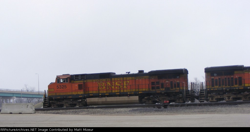 BNSF 5325